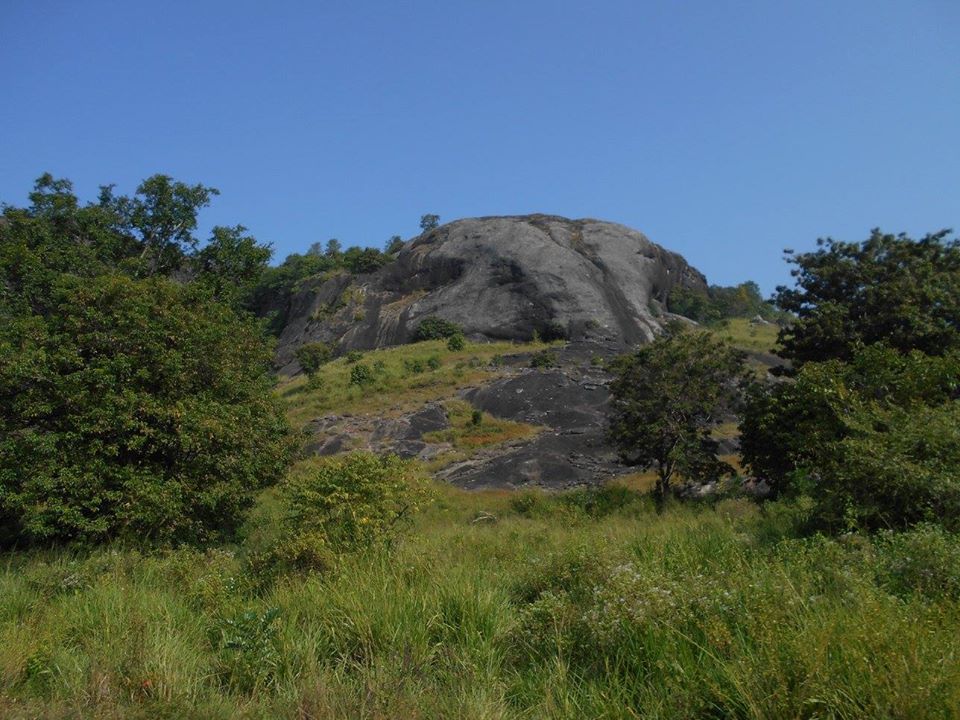 Special memories of climbing Mount Danigala in unique shape in Sri ...